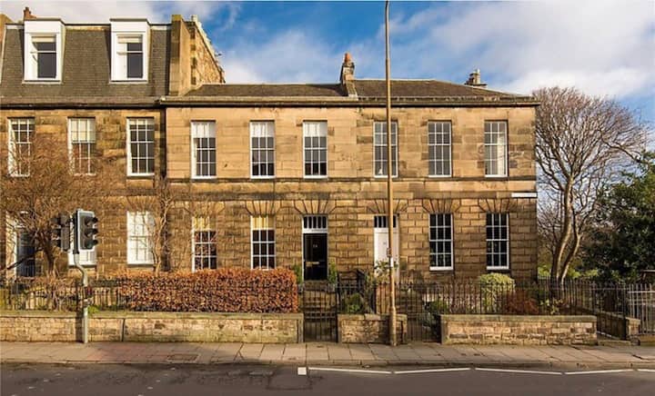Stunning Georgian House With 2 Bedrooms - Edimburgo