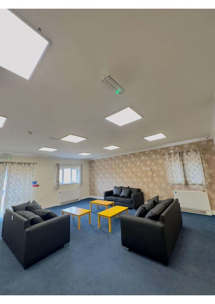 Room Available In Northampton. - Northampton, UK