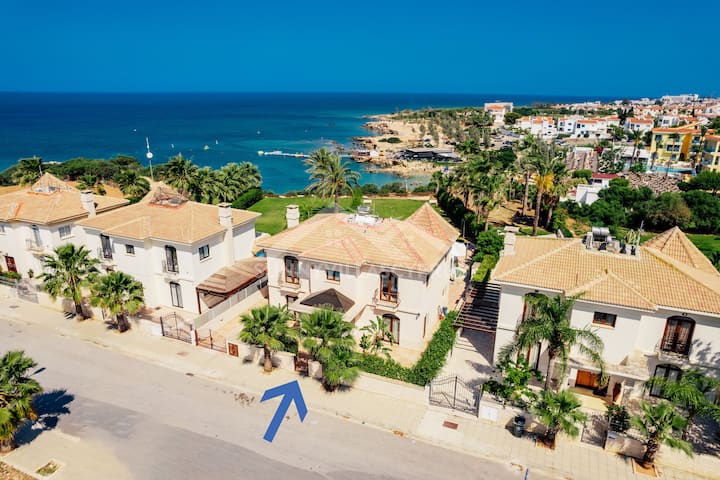 Sunnyvillas: 4br Sea Front Villa*private Pool*bw44 - Cyprus