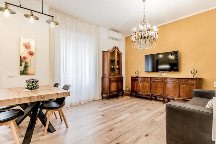 History And Design Apartment In Testaccio District - Roma