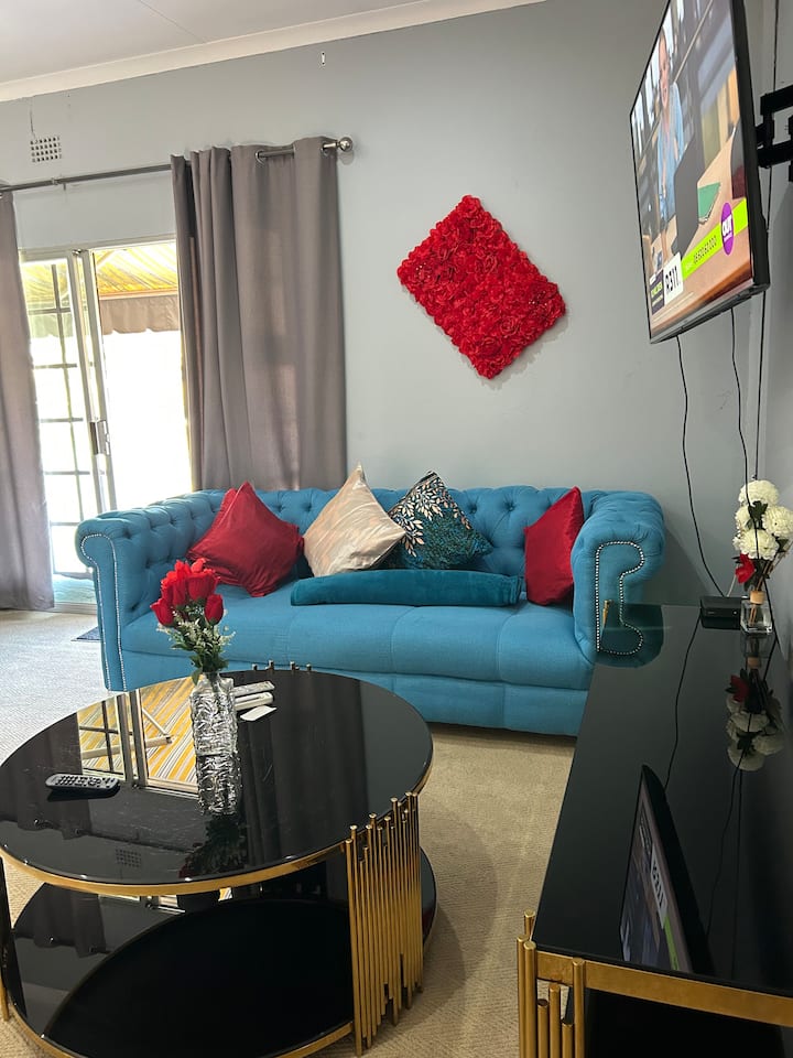 The Executive House In Fourways - Lanseria