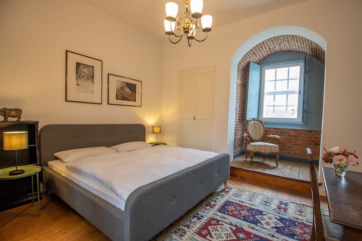 Spatzennest - Wohnen In Der Burg Berum - Norden