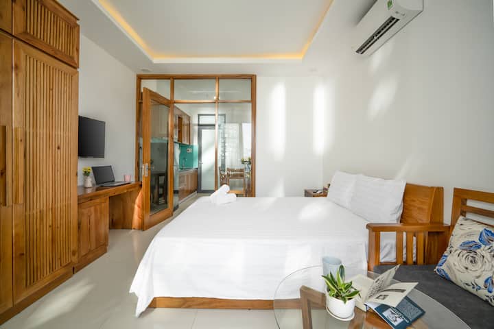 1 Bedroom Apartment, Beachside, Local Martket - Da Nang, Province, Vietnam