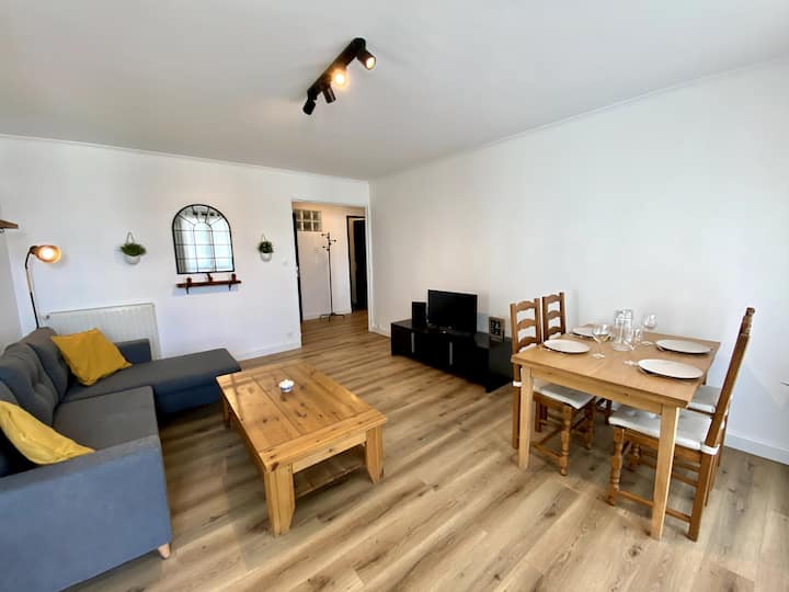 T4 Proche Centre Ville: 6 Pers - Balcon - Clim - Le Pontet