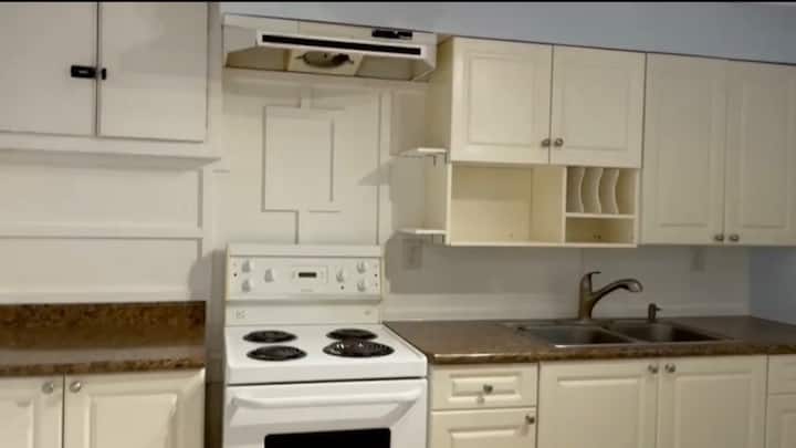 Private Furnished Basement With Separate Entrance - Waterloo, Ontàrio, Canadà