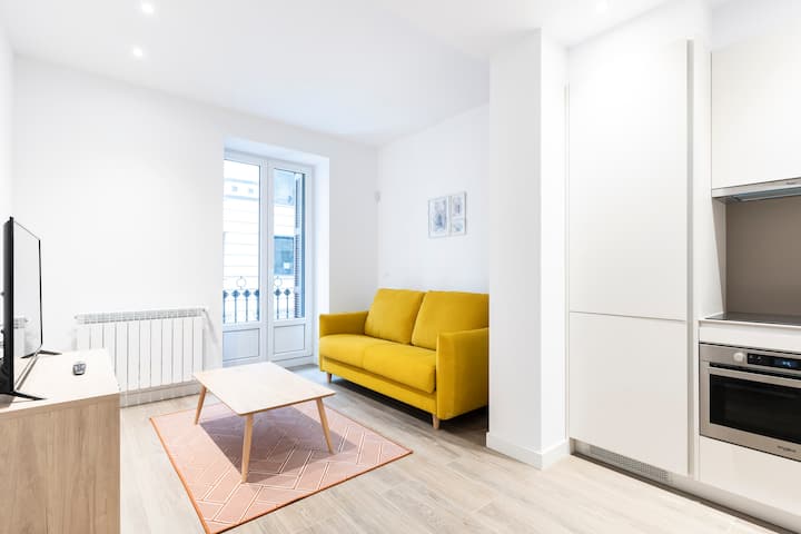 Amazing Cozy Beach Gros Surfing - Donostia-San Sebastian