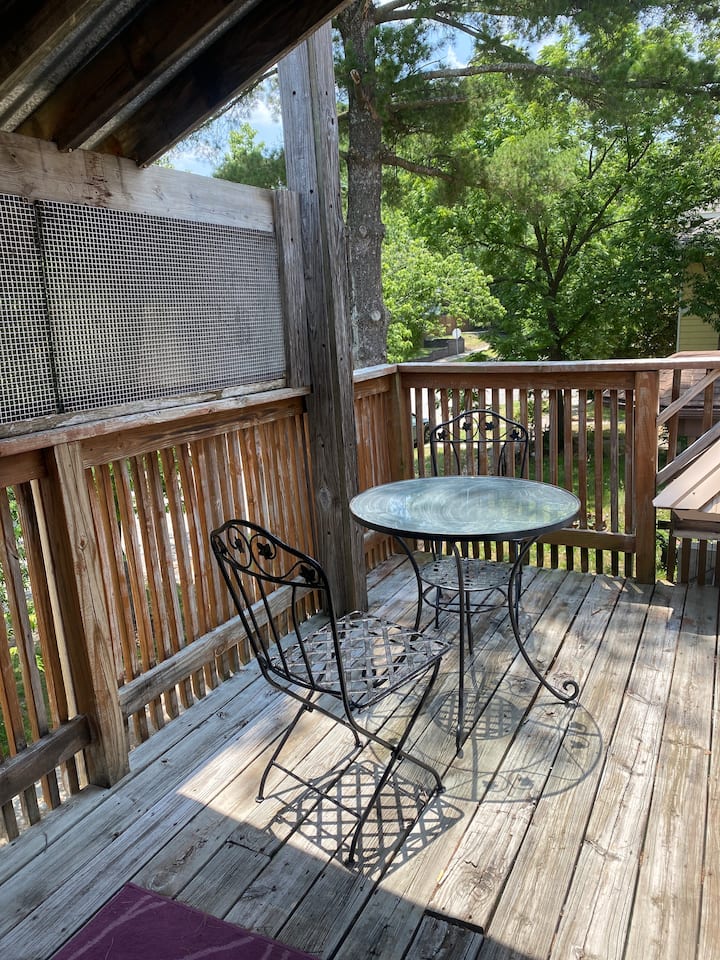 Petite Retreat - Joplin, MO