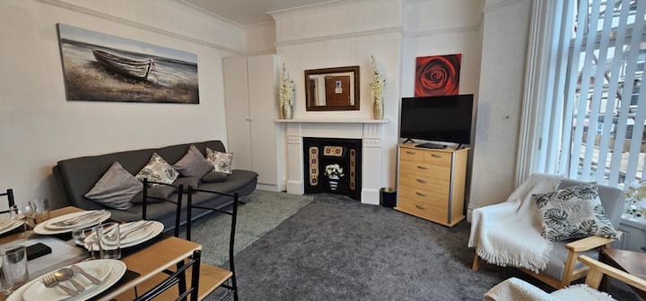 Lawnswood Apartment 2 One Bedroom - Lytham St Annes