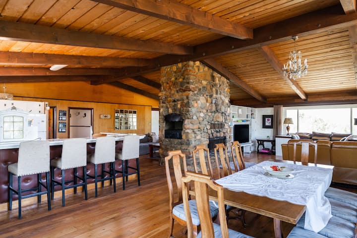 Adobe Ranch - Private Gated Home W/ Mountain Views - Escondido, CA