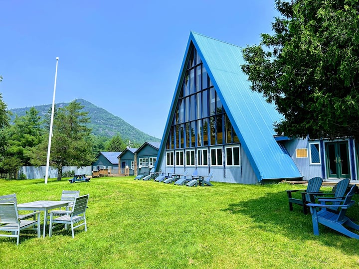 Historic Lodge Double Room W/view On 2000-acre Mtn - Adirondack Mountains