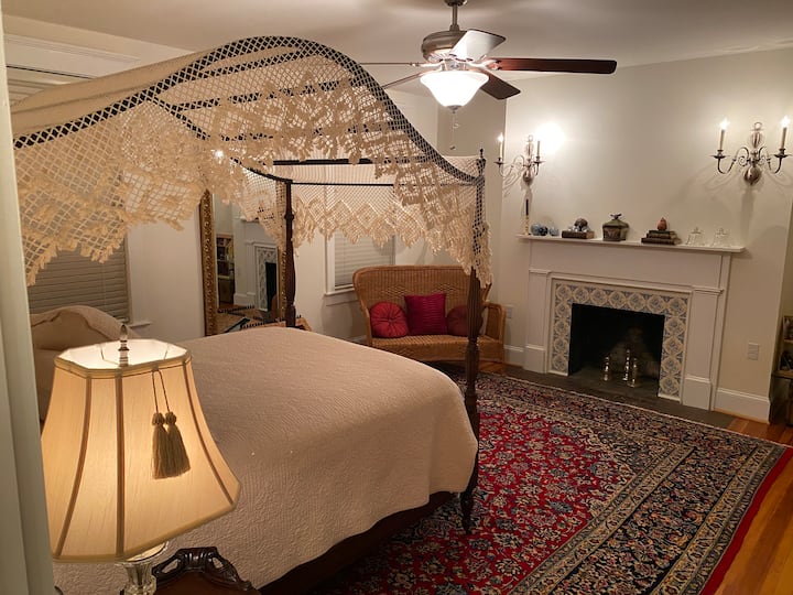 Historic Tyler-bishop House - Warrenton, VA