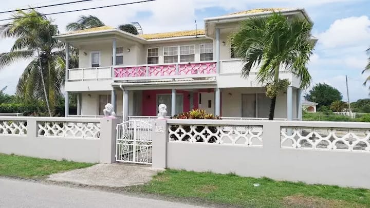 Spacious 4br  3ba With Ac 5mins From Miami Beach. - Barbados