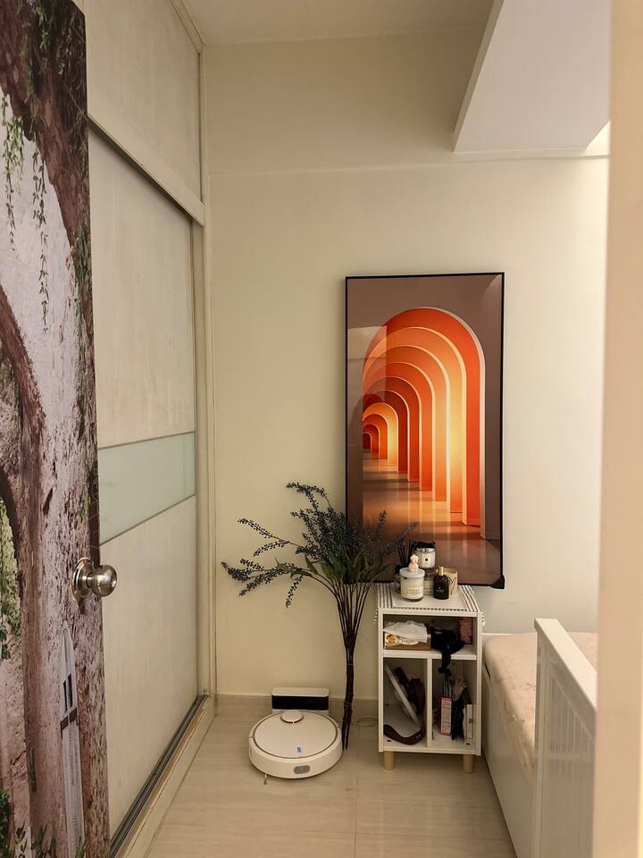 Spacious And Comfortable Flats Nearby Soho - Sheung Wan