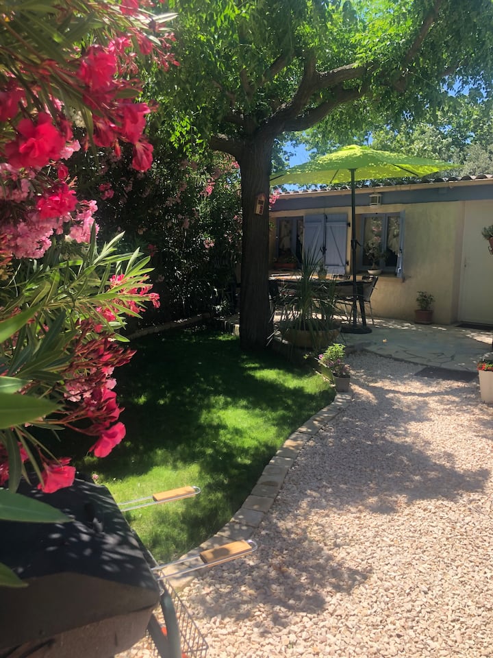 T2 Tout Confort Avec Jardin Et Parking Privé - Lunel
