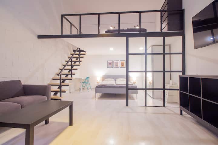 Industrial Double Loft Apartment - Budapest