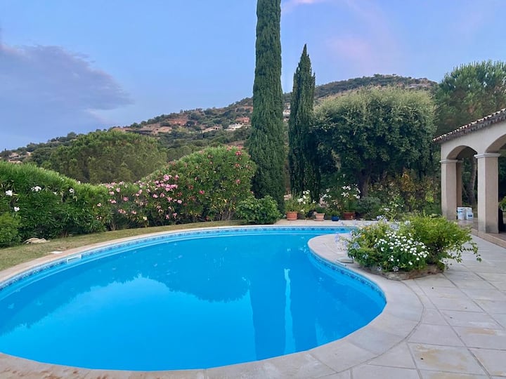 Superbe Maison Avec Piscine - La Londe-les-Maures