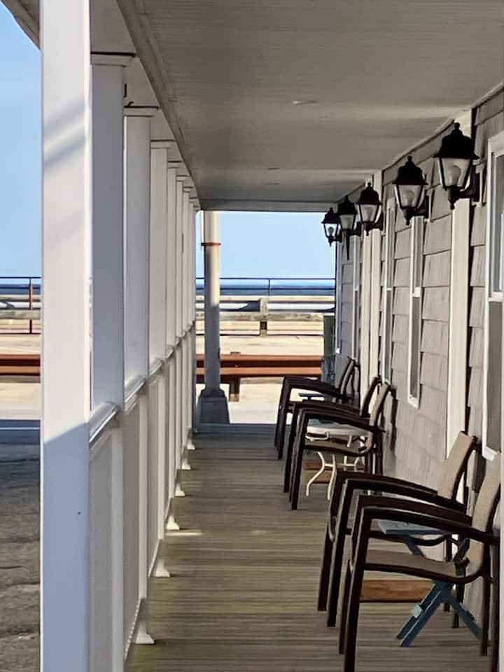 *Sleeps 2 | Hampton Beach Suite | Pet Friendly - - Hampton Beach, NH