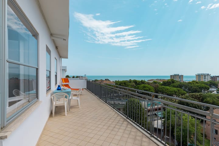 Attico Vista Mare | 8 1/2 - Rimini