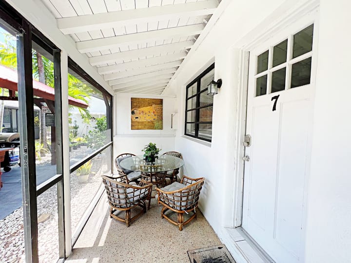 Zen Nest 2 Miles From The Beach ! - Hollywood, FL