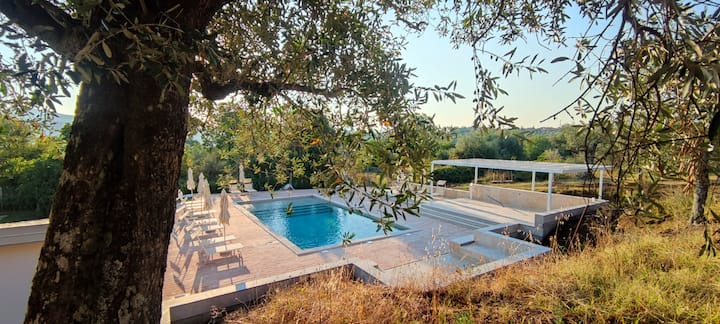 Due Alloggi In Agriturismo Lemasciare Con Piscina - Campania