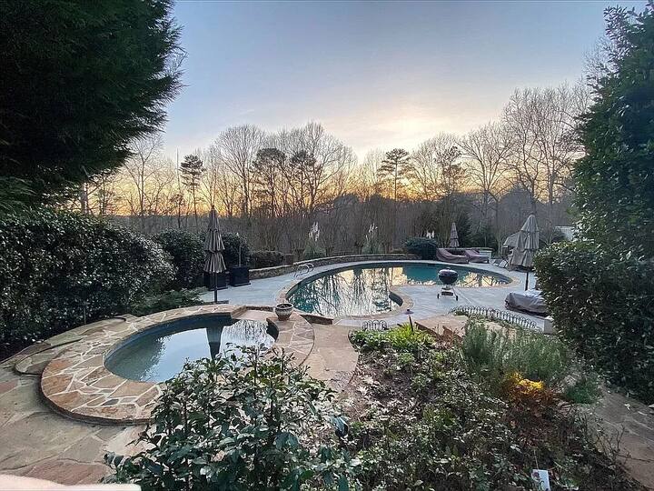 Riverfront P00l Hottub Mansion-3acres-30minairport - Roswell