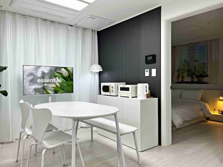 [왕십리/신당] 지하철 도보 10분 (2룸, 침대) - Seoul