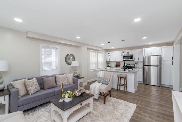 Cozy & Stylish Home - Hartford, CT