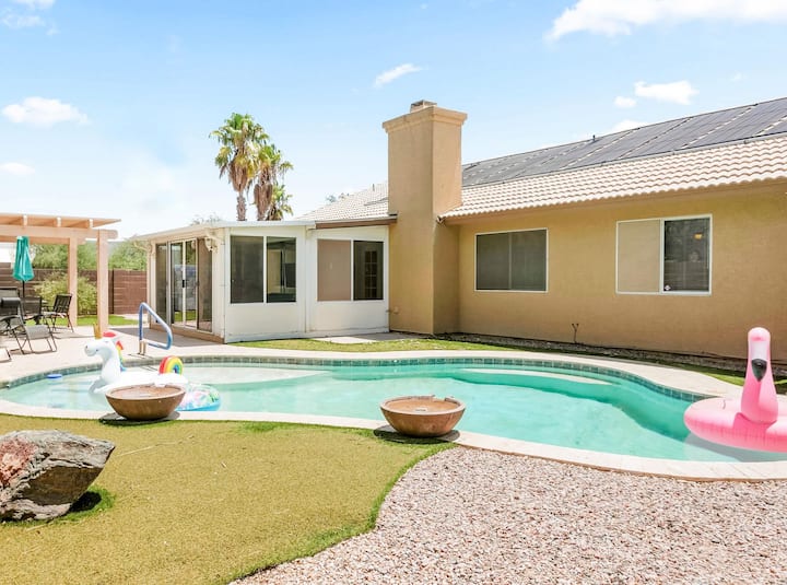 Krystal Oasis With King Bed, Pool, Office And Gym - Casa Grande, AZ