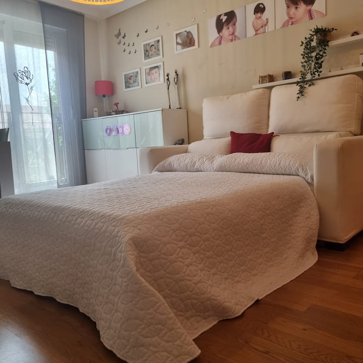 Cálida Y Espaciosa Habitación A 25 Minutos De Sol - Getafe