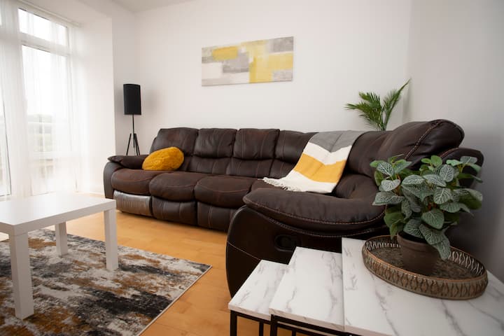 Spacious & Scenic Waterfront Retreat~free Parking - County Kilkenny