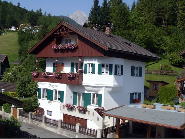 Ferienwohnung Im Landhausstil - Mittenwald