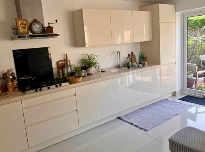 Large Comfy Bedroom Near Mercury Marina, Hamble - Hamble-le-Rice