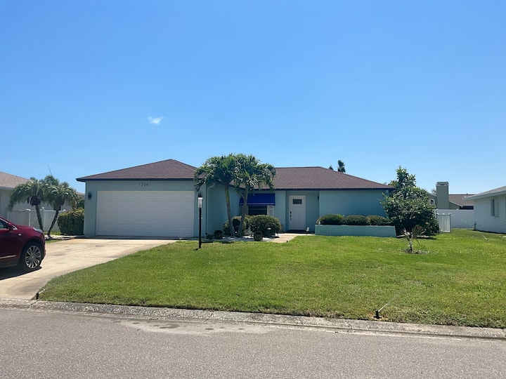 La Casa Azul - Bradenton, FL