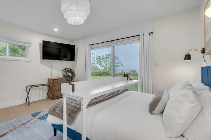 Charming Lux Lakeside Breeze By The Lake - Port Hope