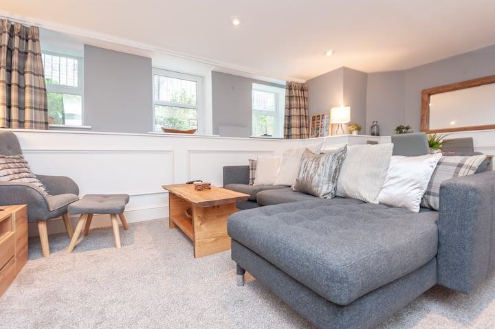 Couples’ Hidden Gem Near Chapel Allerton + Parking - Leeds