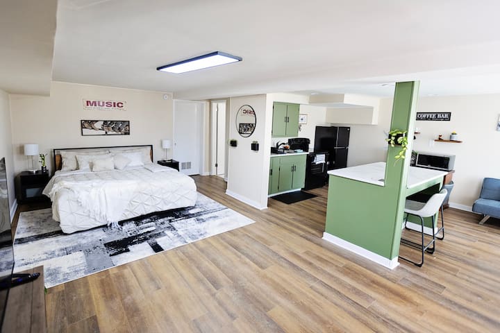 Modern/cozy Private Suite Near Bna Dt Opry - Nashville Shores, Hermitage