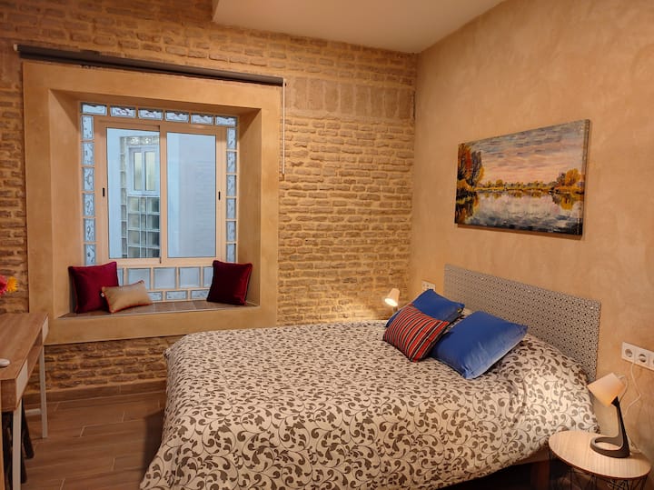 Authentic Brick Room Groundfloor - Sevilla