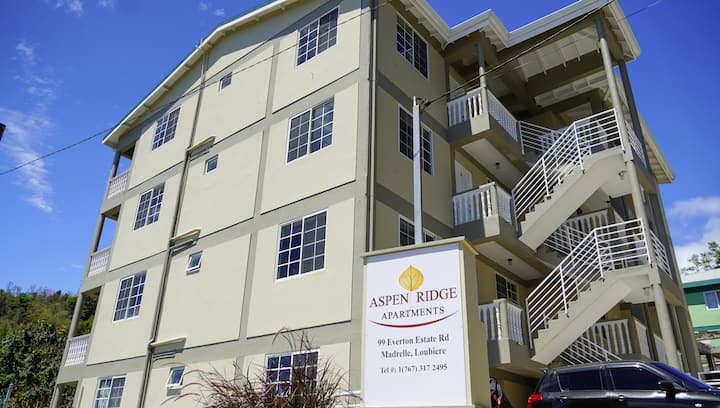 Beautiful And Spacious Aspen Ridge Condo #6 - Dominica