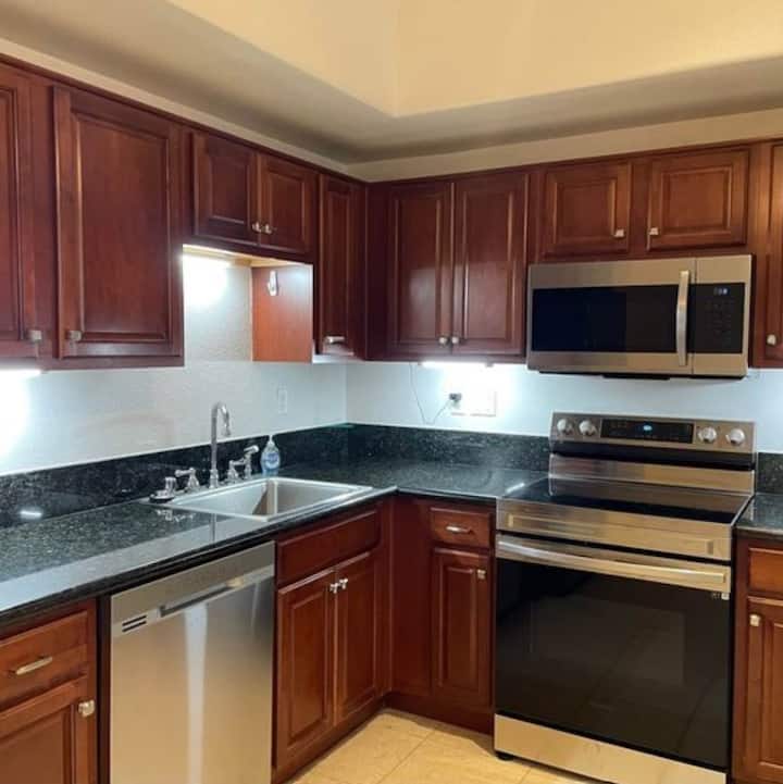 Studio In Downtown Highrise - 리노