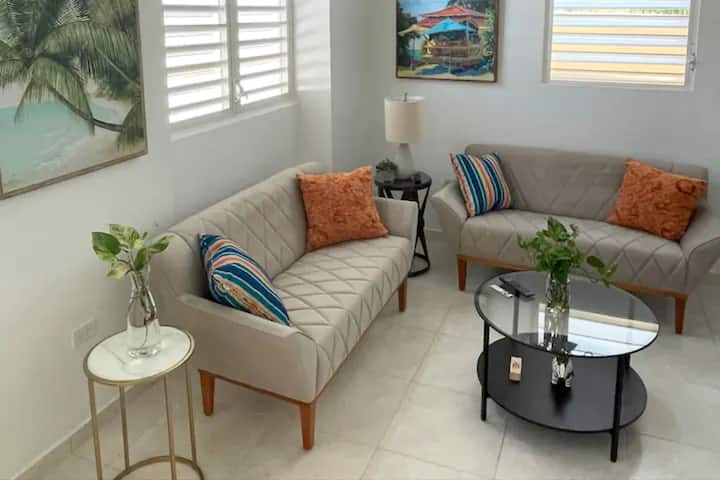 The Perfect 3br Close To Old San Juan, W/ Parking - Levittown