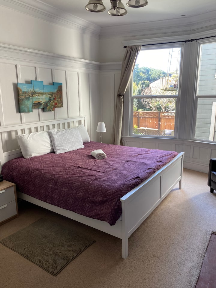 The Largest Flat In Frisco: Kings Landing! - San Francisco, CA