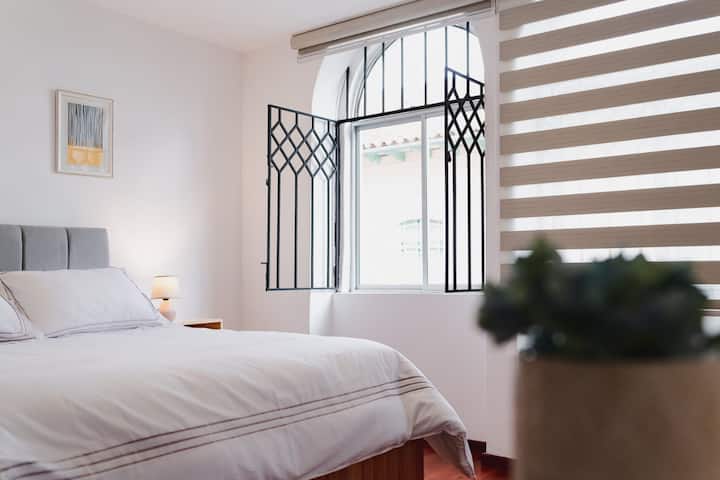 Cb3 Amplia Suite Con Balcón En El Centro Histórico - 쿠엥카