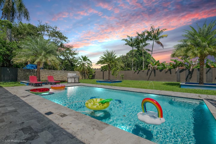 The Palms/playground/ Heated Pool - Florida Keys