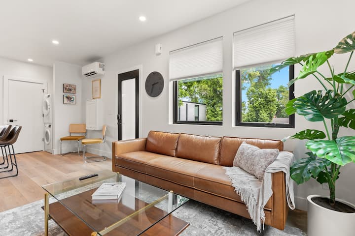 Sunnyside Modern Carriage House - Denver, CO