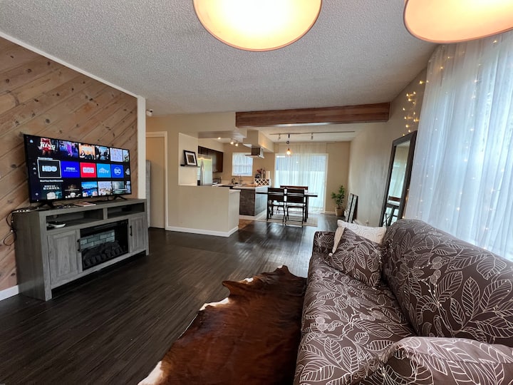 Cozy 2br Apartment, Located Close To Everything! - Anchorage