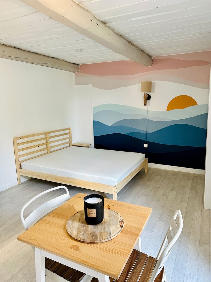 Grand Studio & Terrasse Privée - Hyères