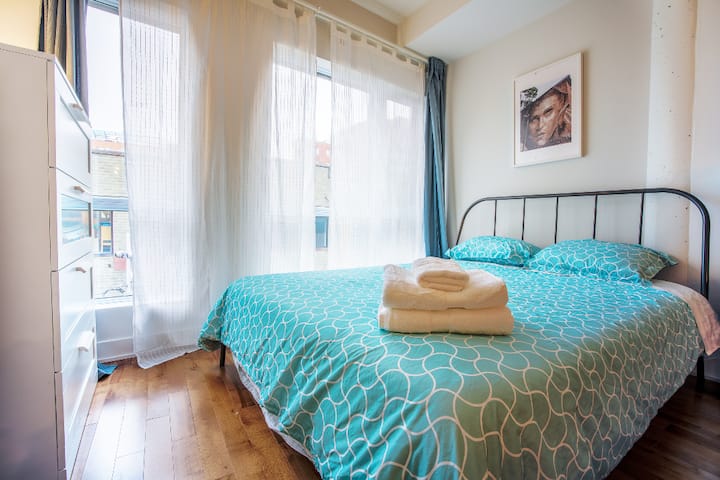 Mtl Suite L Sleeps 2 L Walk To Old-port - Montreal