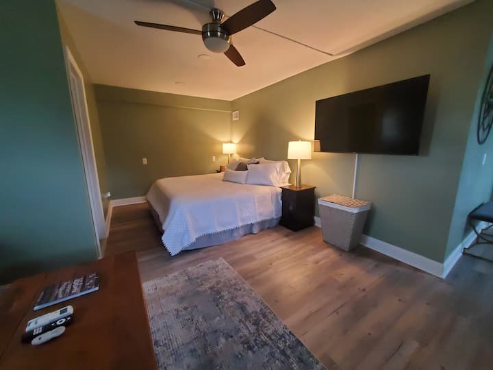 Sunset Suite - Frankenmuth, MI