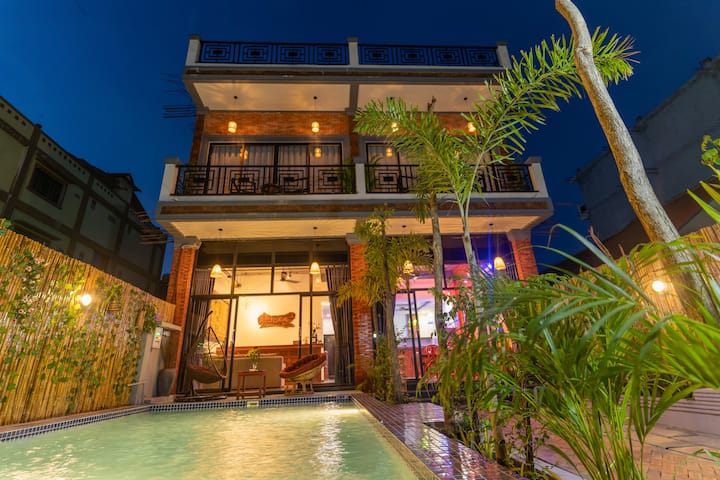 Private Villa View Pool + Free Pick Up + Wi-fi - カンボジア