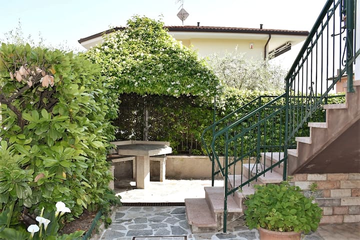 Appartamento "I Cocai" A Garda - Garda